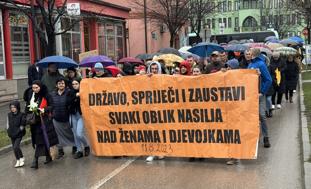 Žena koja je organizirala protestnu šetnju u Kalesiji na meti online ...
